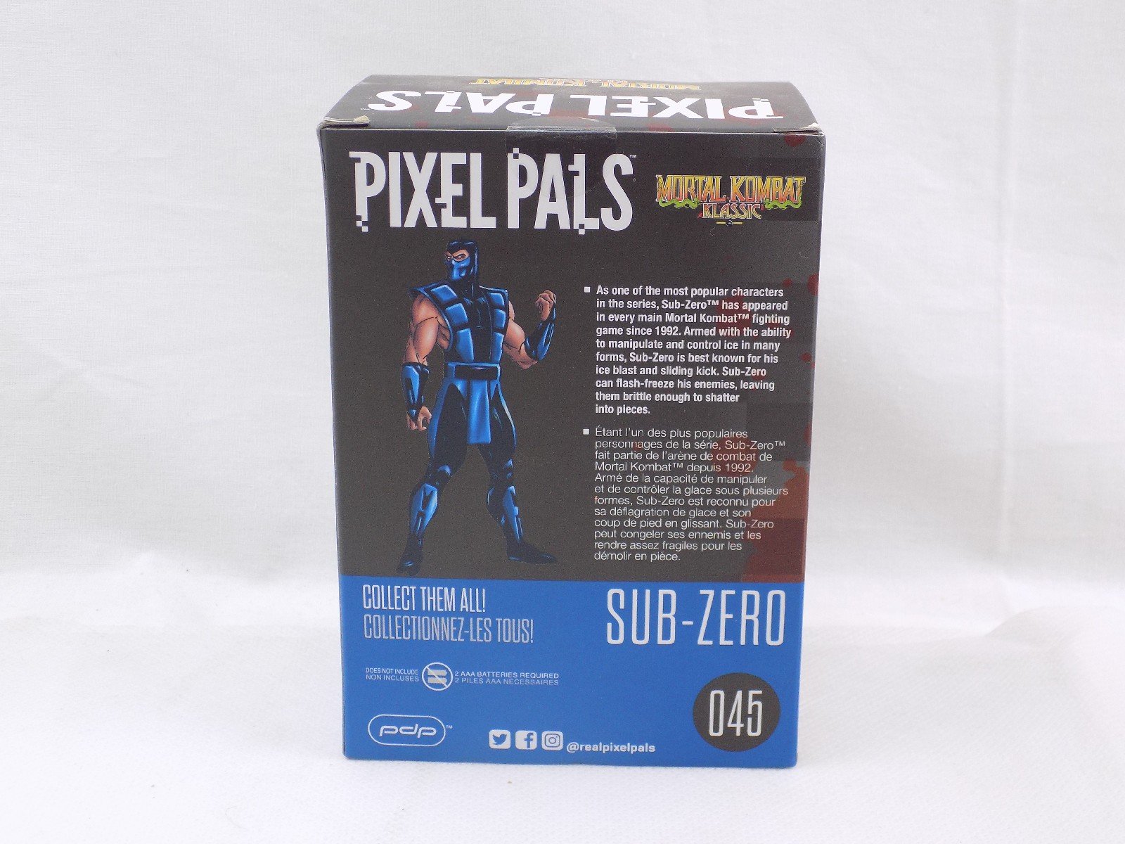 Brand New Official NECA Gears Of War Retro Lancer Chainsaw Rifle Gun ...