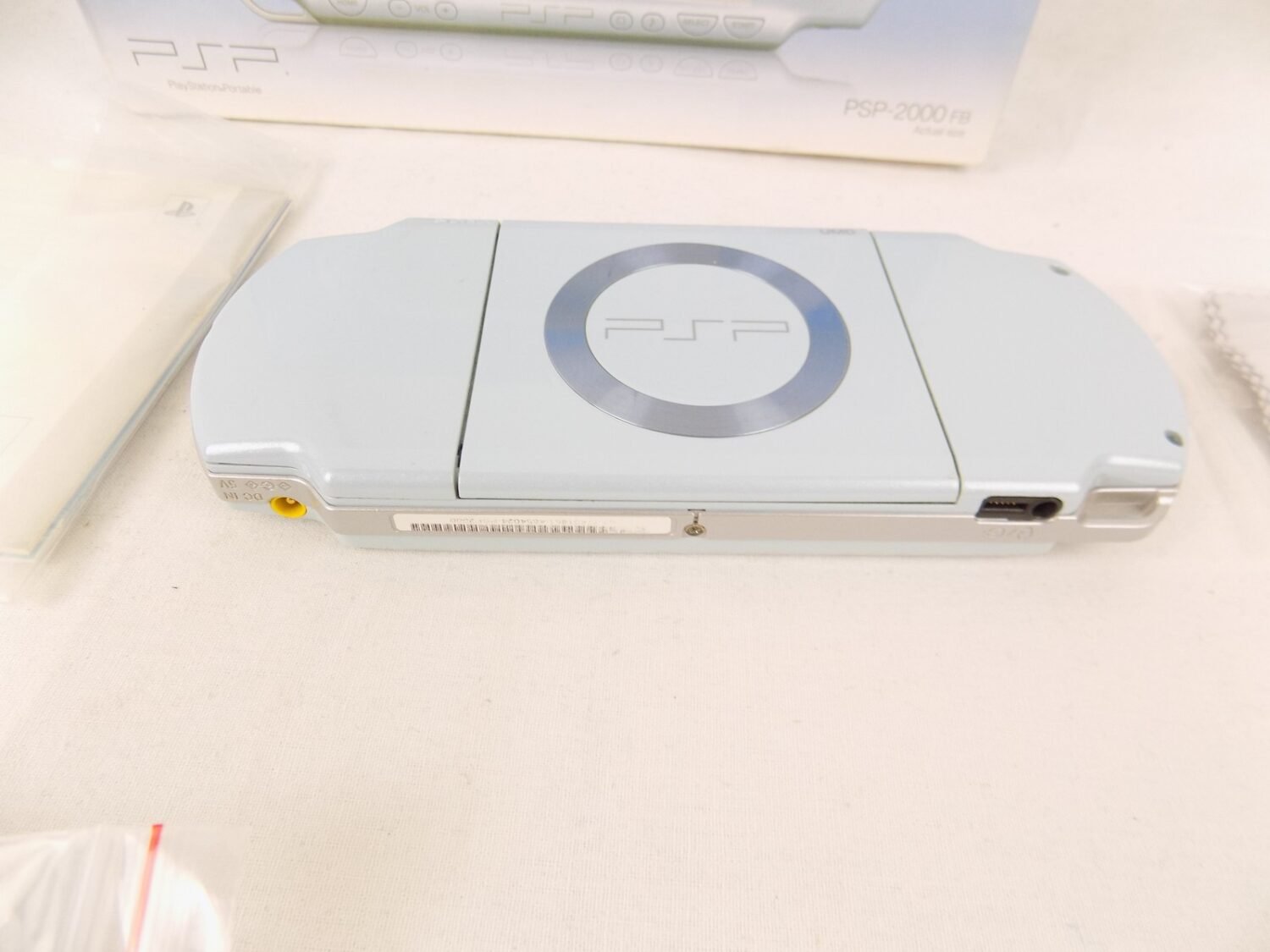 Boxed PSP 2000 Playstation Portable Felicia Blue Console + USB Charger ...