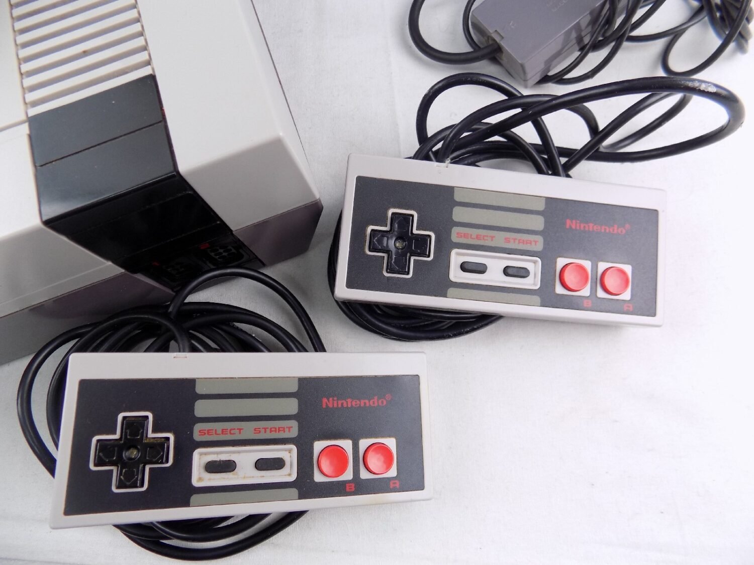 Boxed Nintendo Entertainment System NES Control Deck Console With Two ...