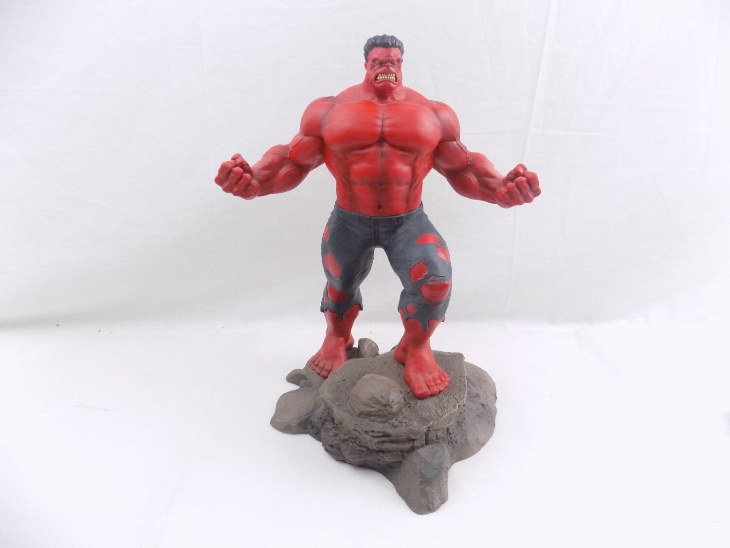 Marvel Gallery The Red Hulk PVC Statue Diamond Select - Starboard Games