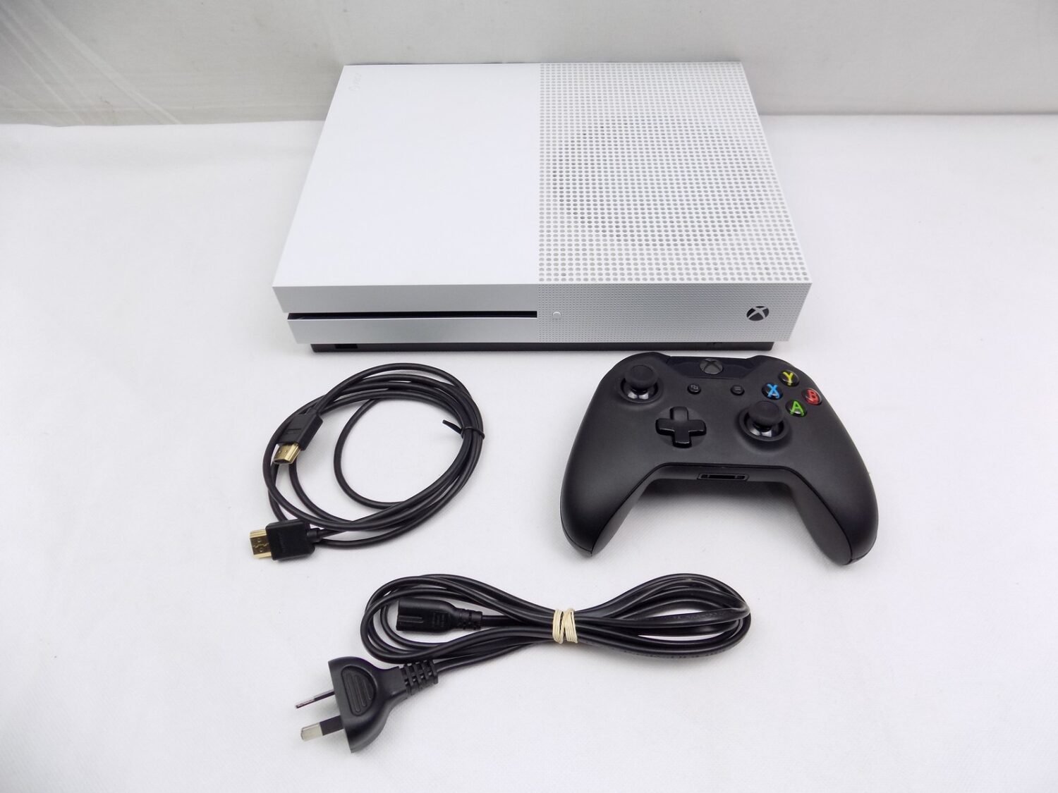 Xbox One S 1TB White Console + Controller + HDMI + Cables - Tested ...