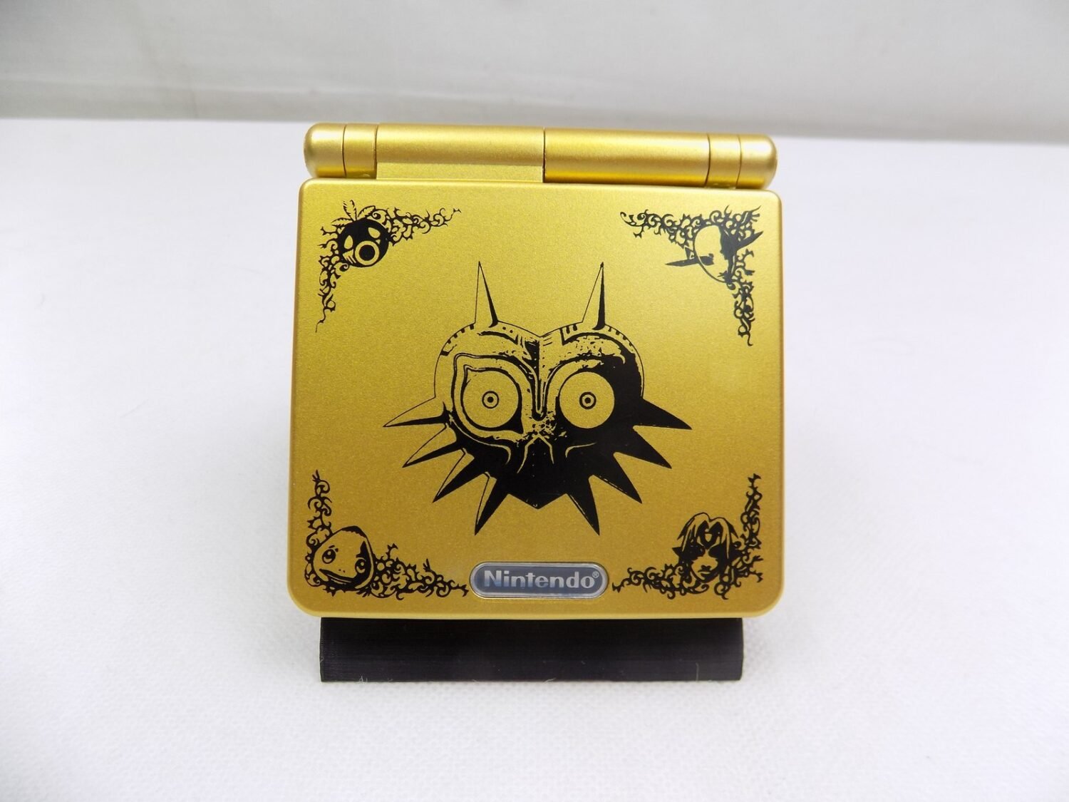 Like New Gameboy Advance SP Majoras Mask Handheld Console with Charger ...