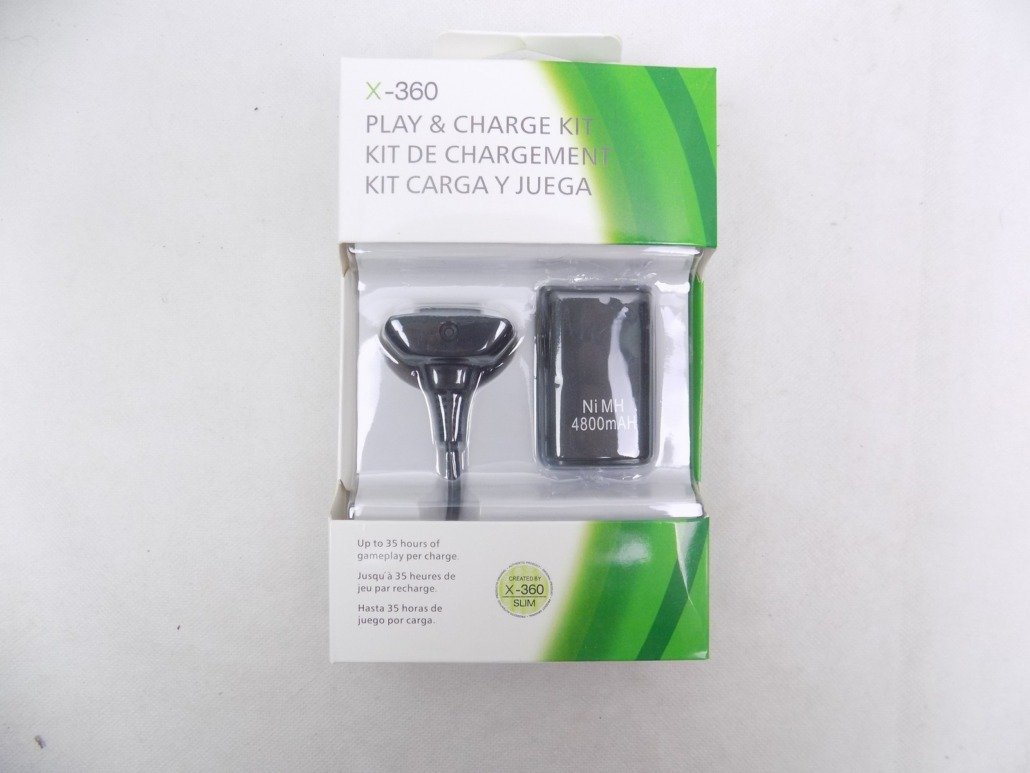 Brand New Xbox 360 Play and Charge Kit Rechargeable Battery + Cable ...