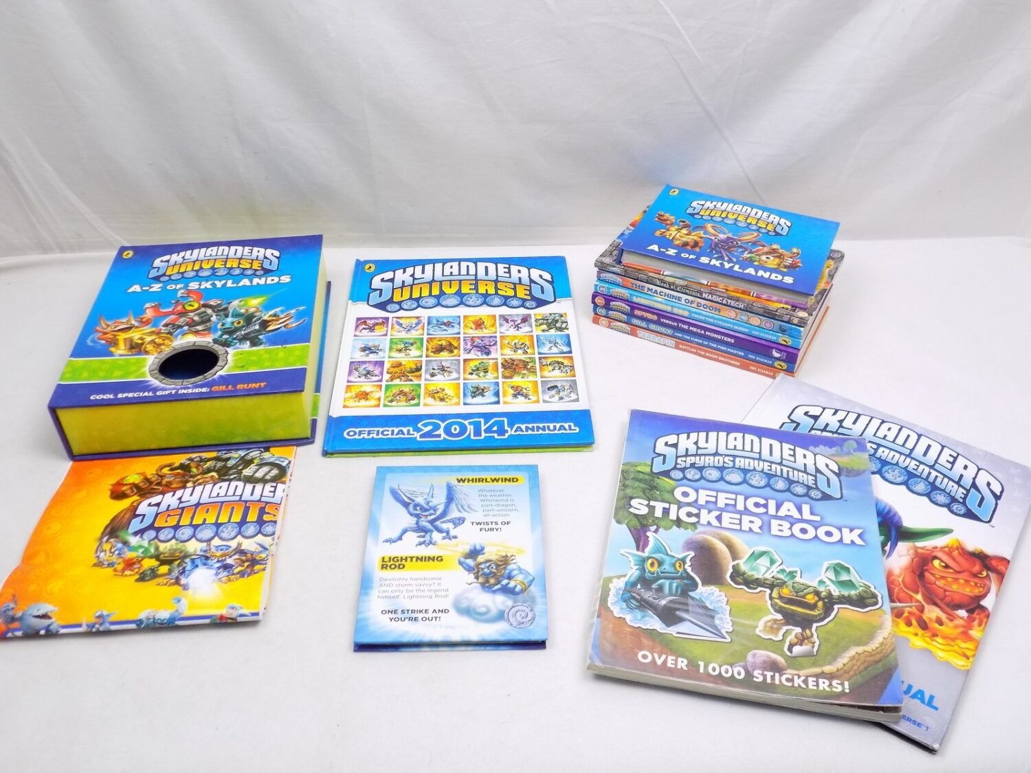Skylanders Mega Book Bundle x11 Book + Poster - Starboard Games