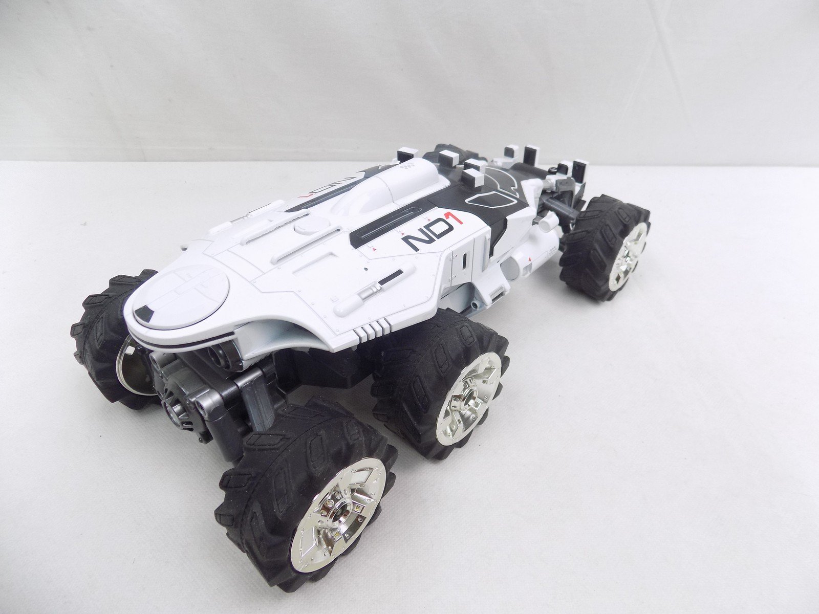 Pdp Mass Effect Andromeda Collectors Edition Diecast Nomad Nd1 No 1631