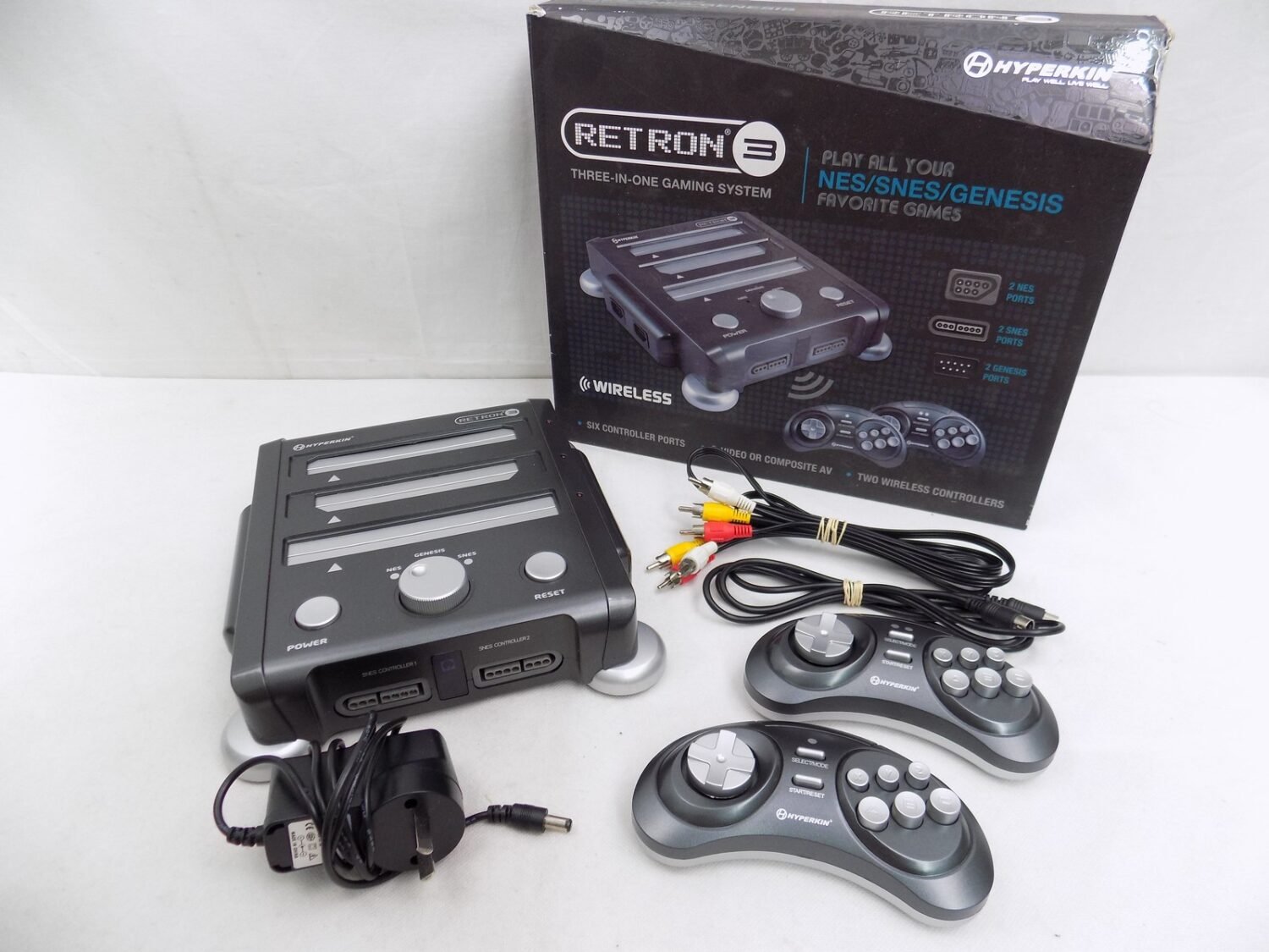 Like New Boxed Retron 3 Wireless Hyperkin NES / SNES / Genesis Black ...