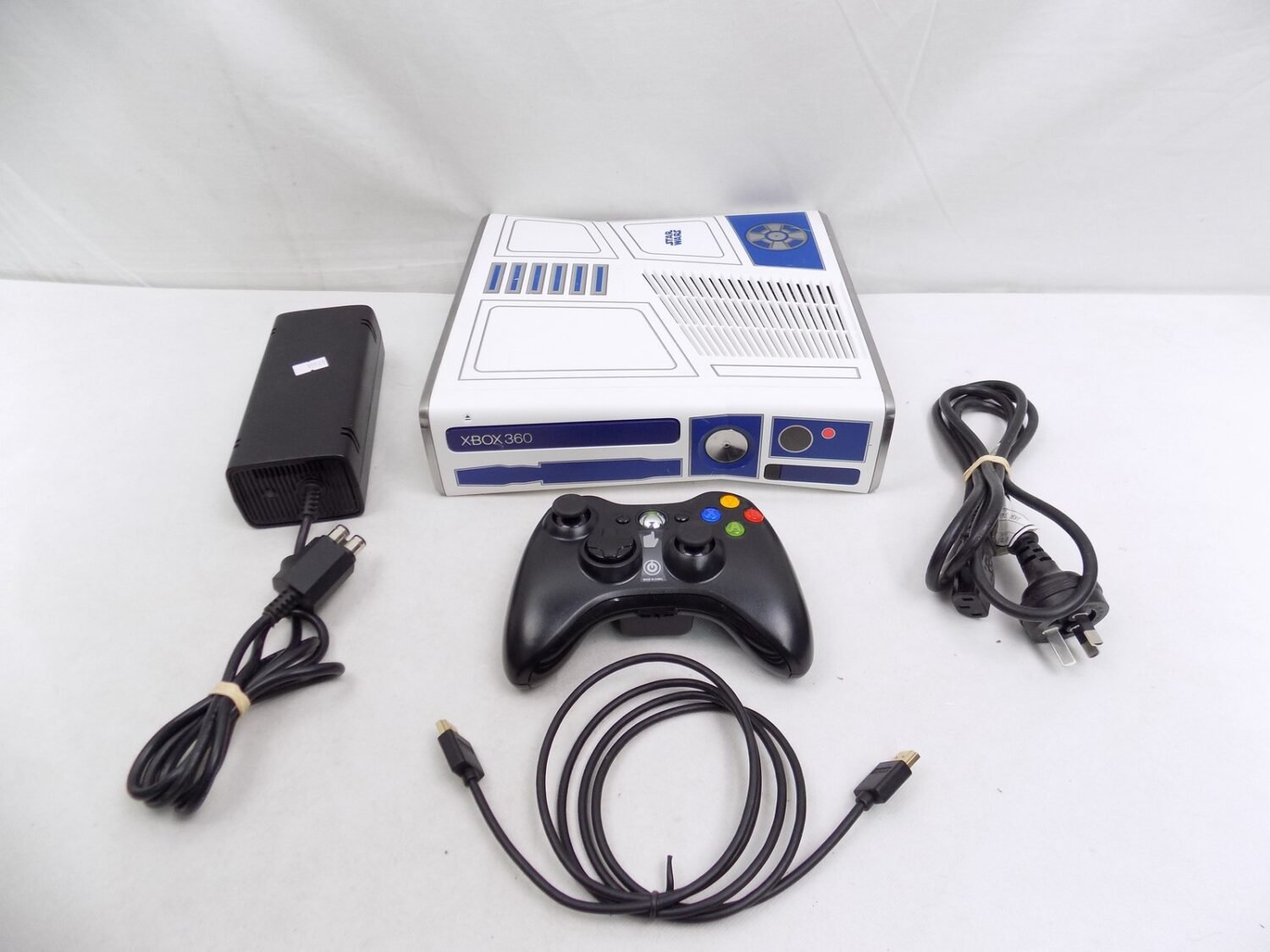 Xbox 360 Slim Limited Edition Star Wars R2-D2 320GB Console Bundle ...