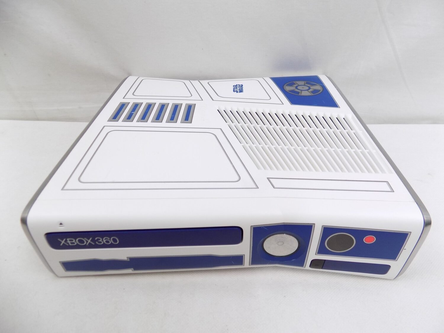 Xbox 360 Slim Limited Edition Star Wars R2-D2 320GB Console Bundle ...