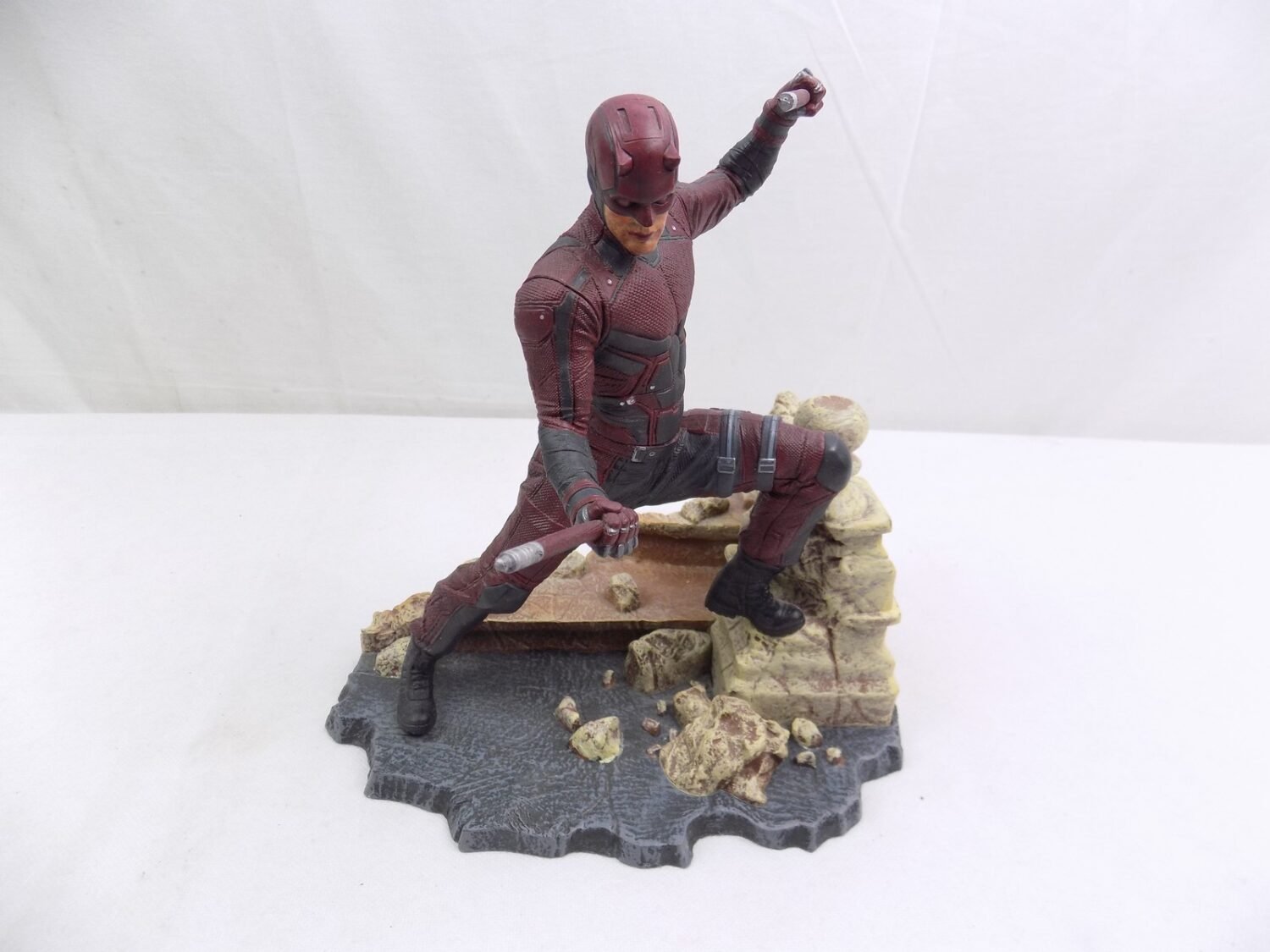 Diamond Select Toys Marvel Netflix Daredevil Gallery Game Stop ...