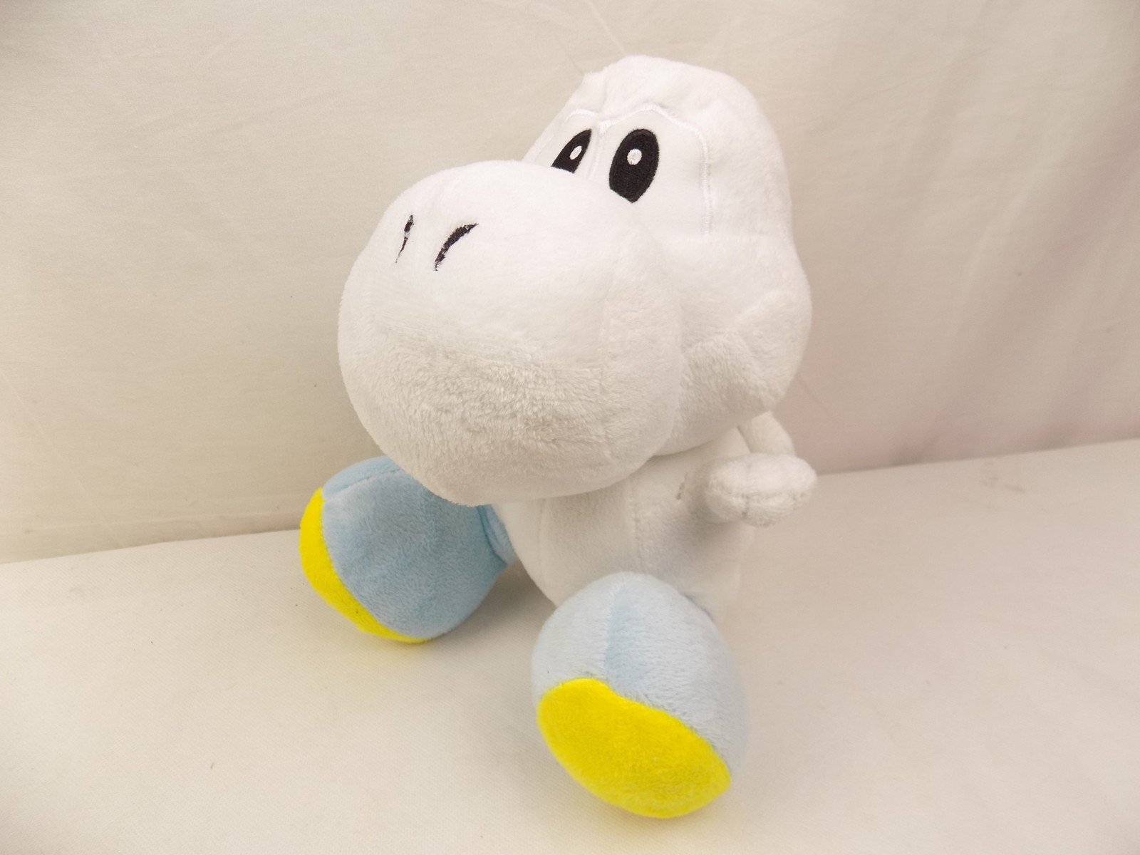 Super Mario Party 2003 Nintendo Hudson White Yoshi - Starboard Games