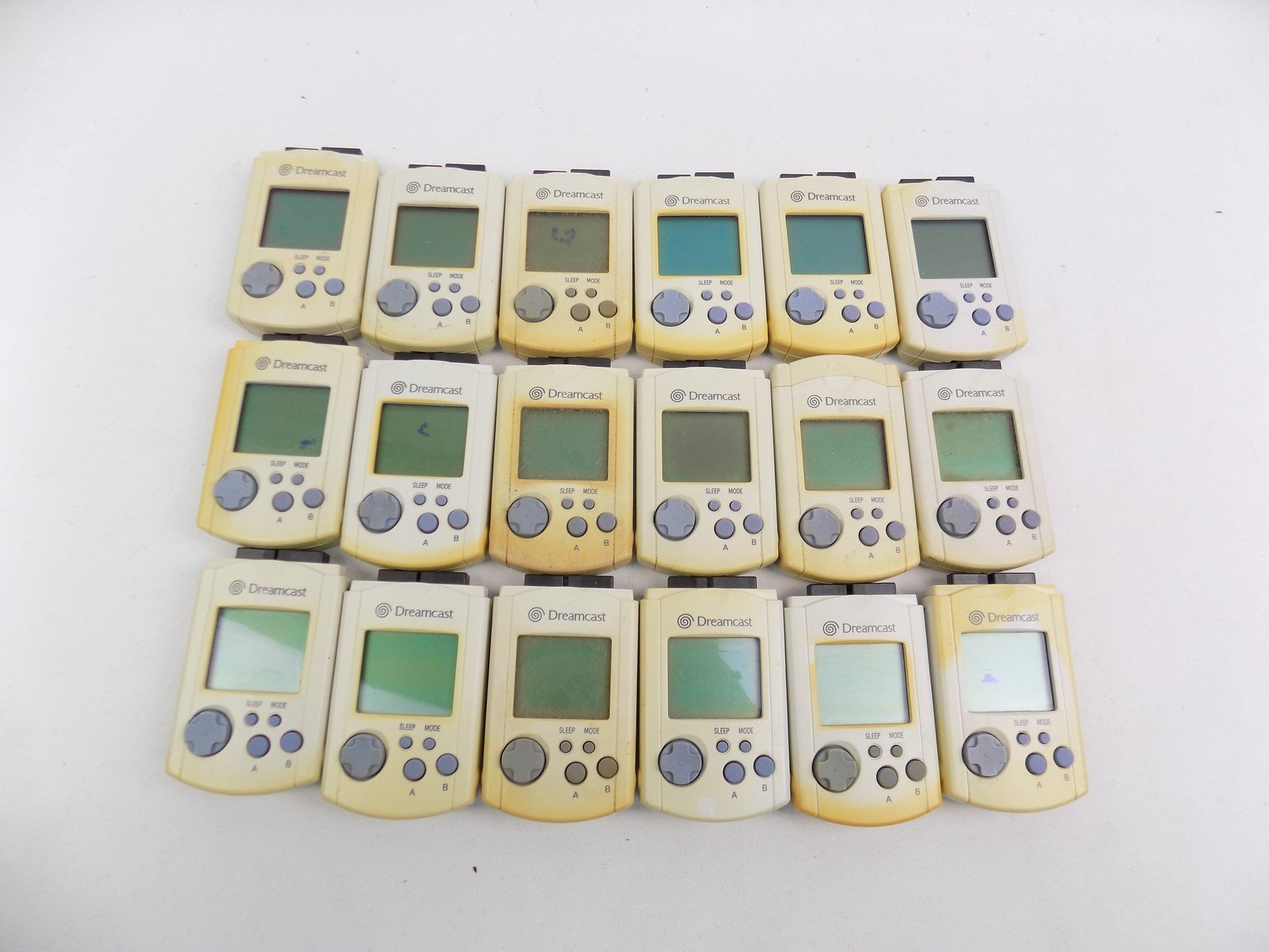 Massive Bundle of Genuine Dreamcast Visual Memory Units VMU - 18 Units ...