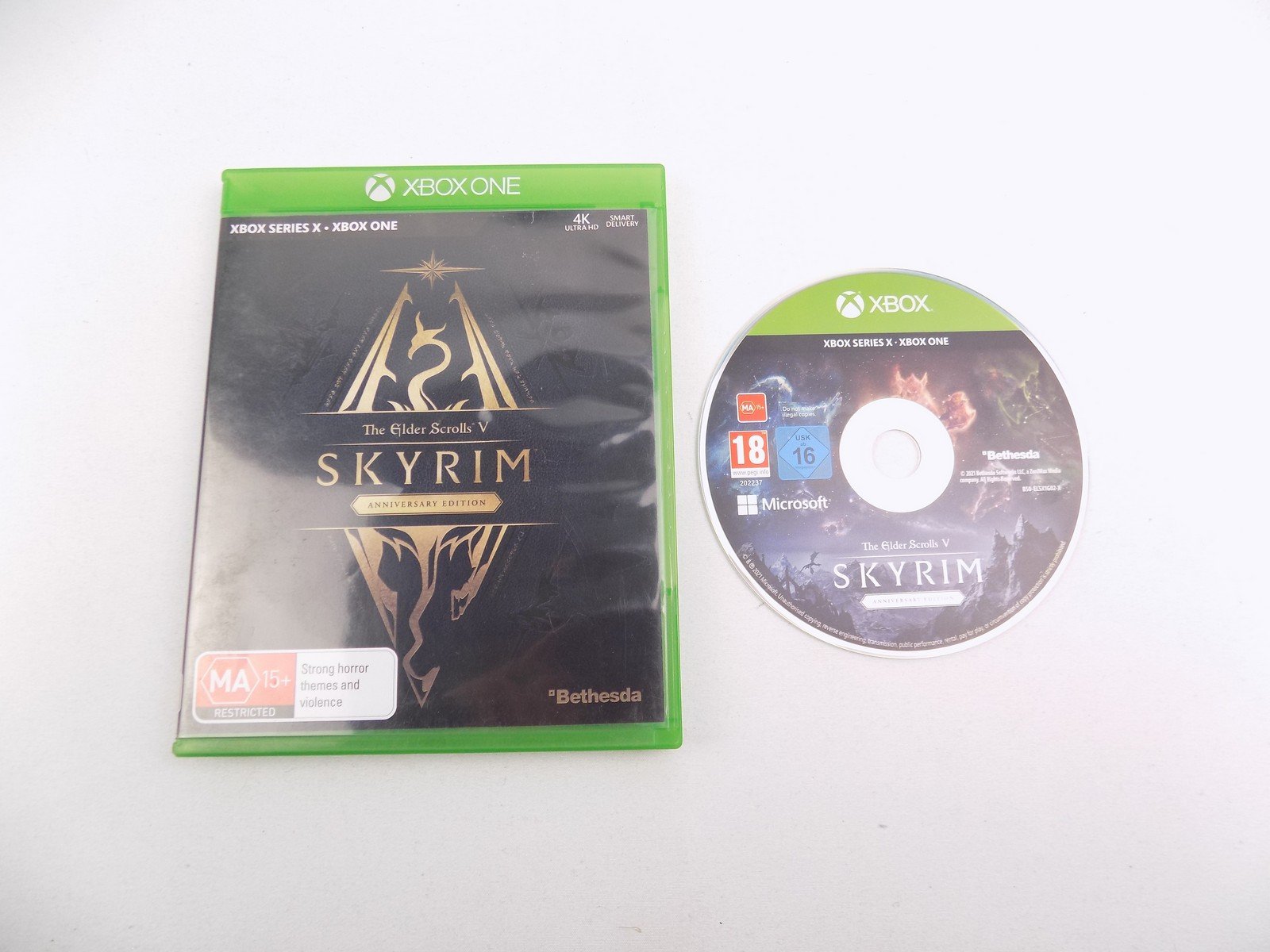 Mint Disc Xbox One The Elder Scrolls V Skyrim Anniversry Edition - Free ...