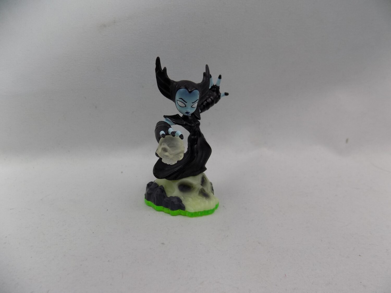 Skylanders Spyro's Adventure Hex Figure - Starboard Games