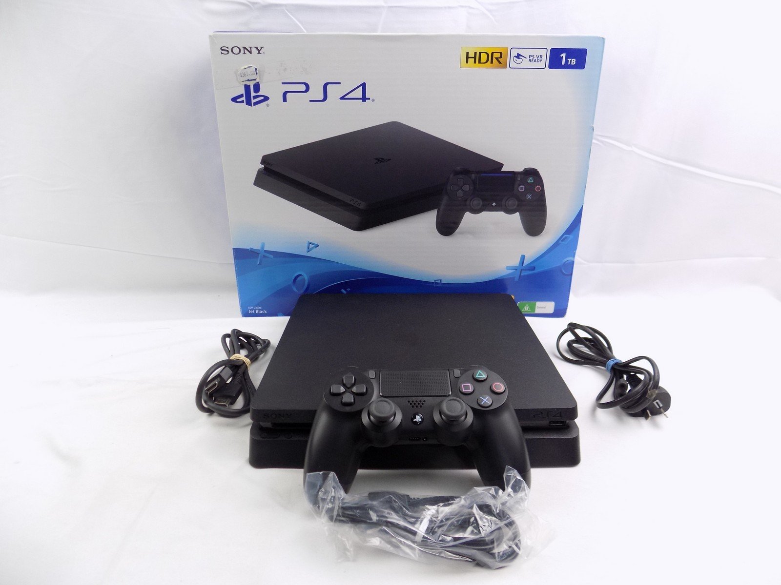 Boxed Like New Playstation 4 Ps4 Slim 1TB Console With Accessories /2 ...