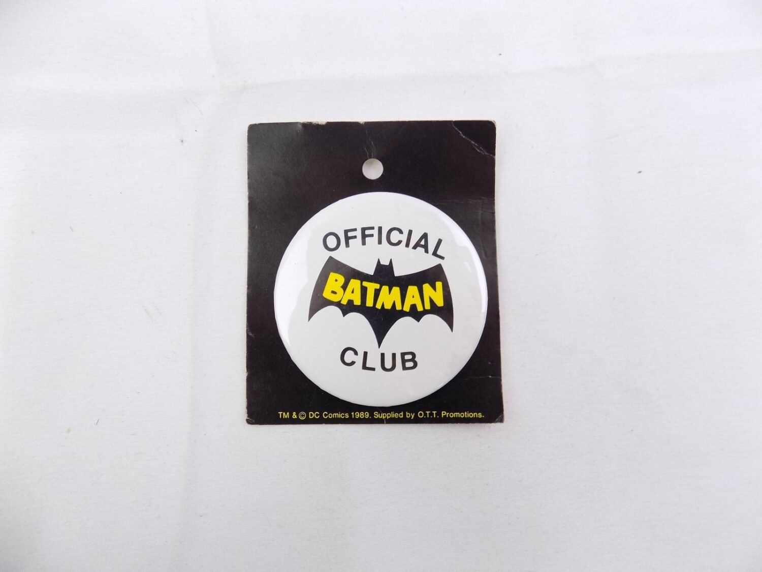 Official Batman Club Pin - Starboard Games