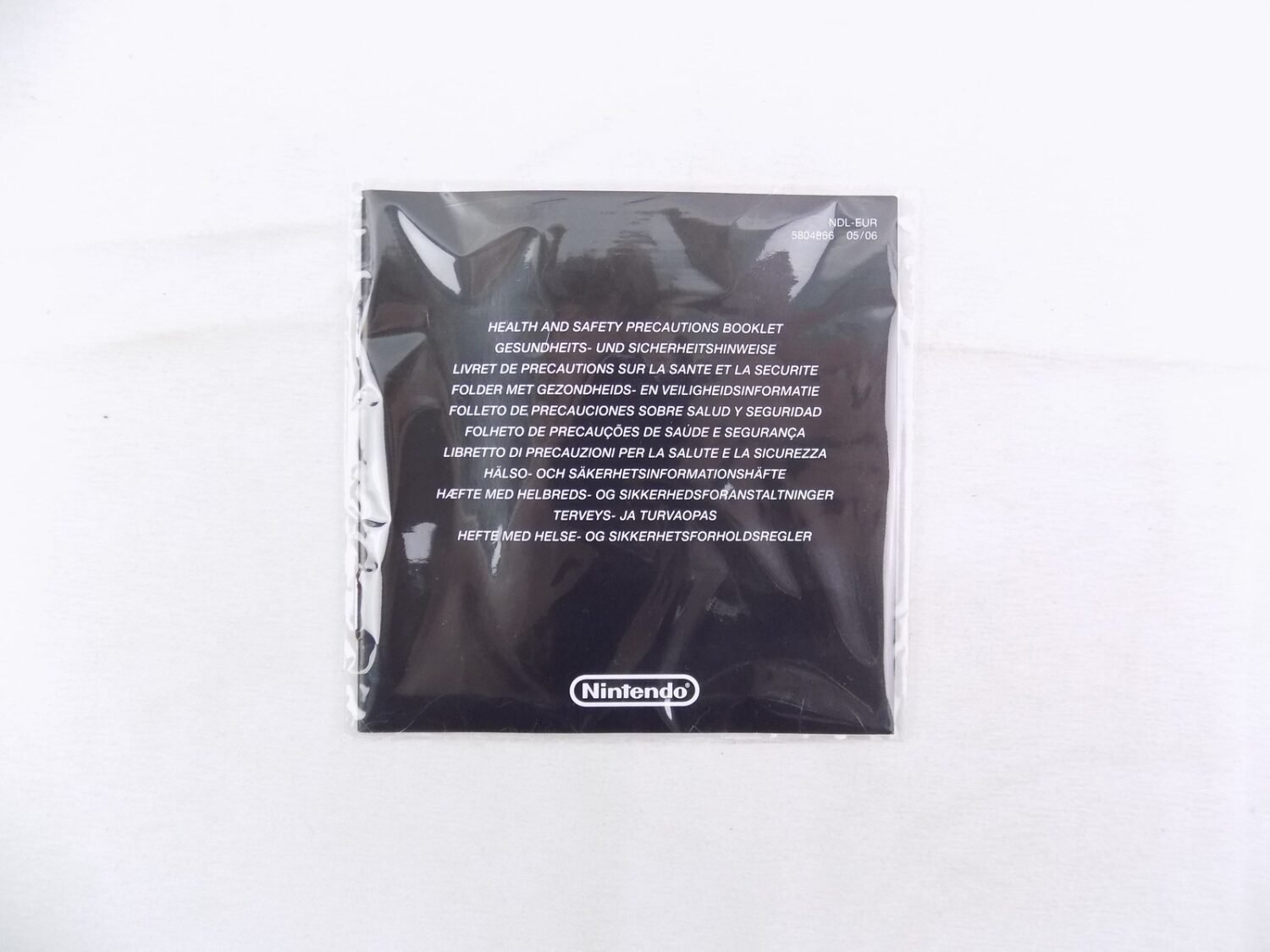 Nintendo DS Health and Safety Precautions Booklet Instruction NDL-EUR ...