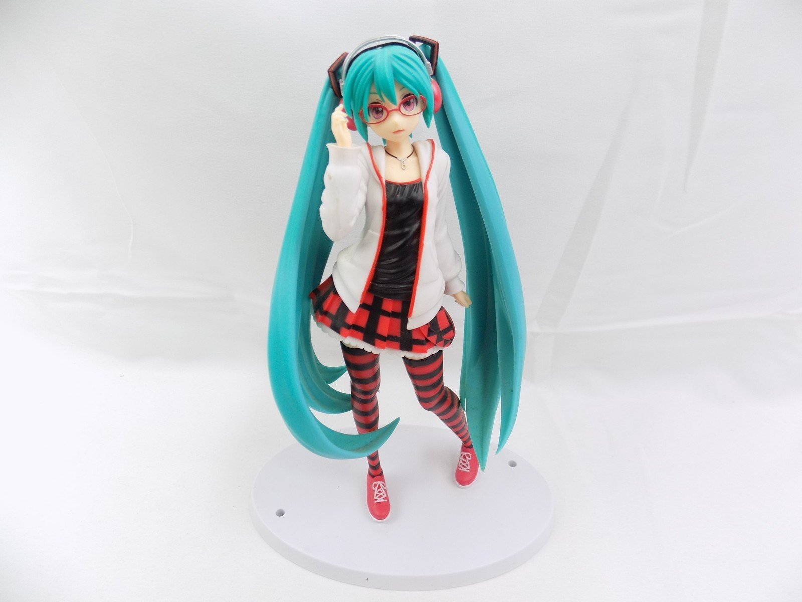 Like New Project DIVA Hatsune Miku Natural 9" Inch Figure - Starboard Games