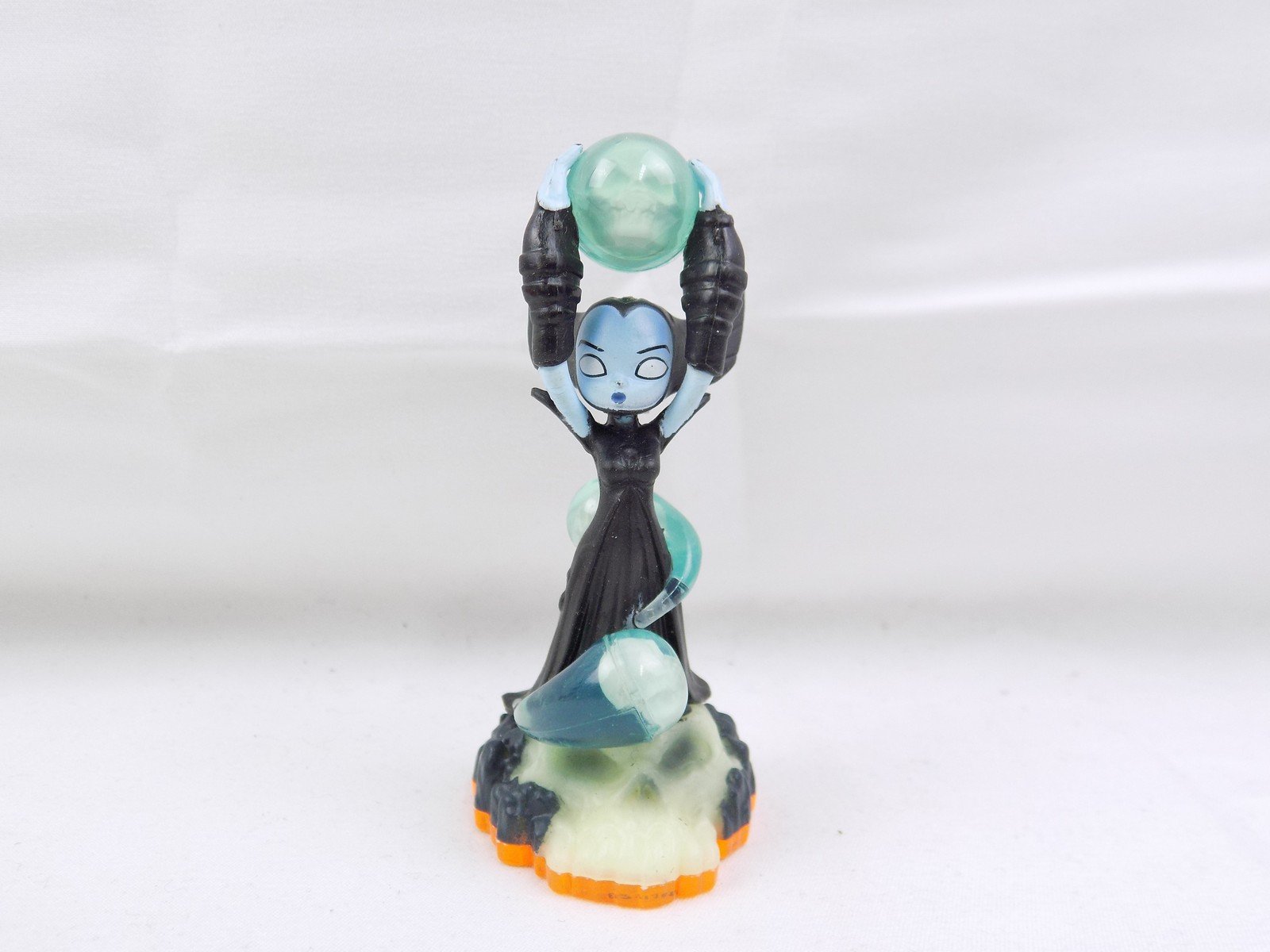 Skylanders Giants Hex Figure - Starboard Games