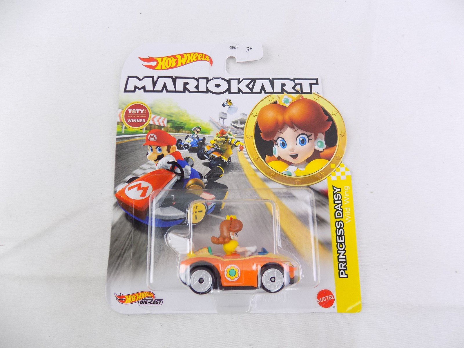 Brand New Sealed Hot Wheels Car Mario Kart Princess Daisy - Starboard Games