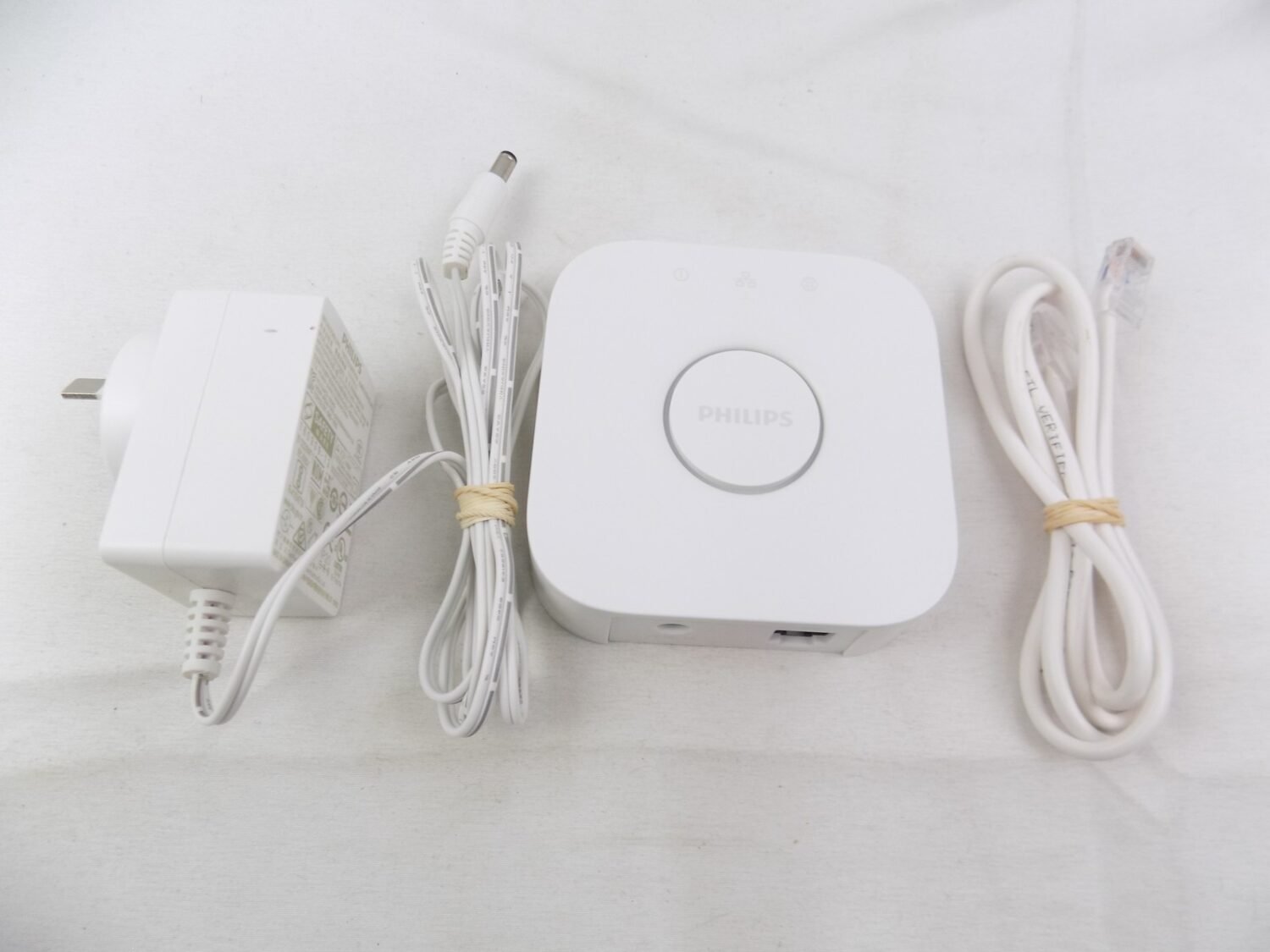 Philips Hue Bridge V2.0 Smart Hub for Smart Wireless Lighting ...