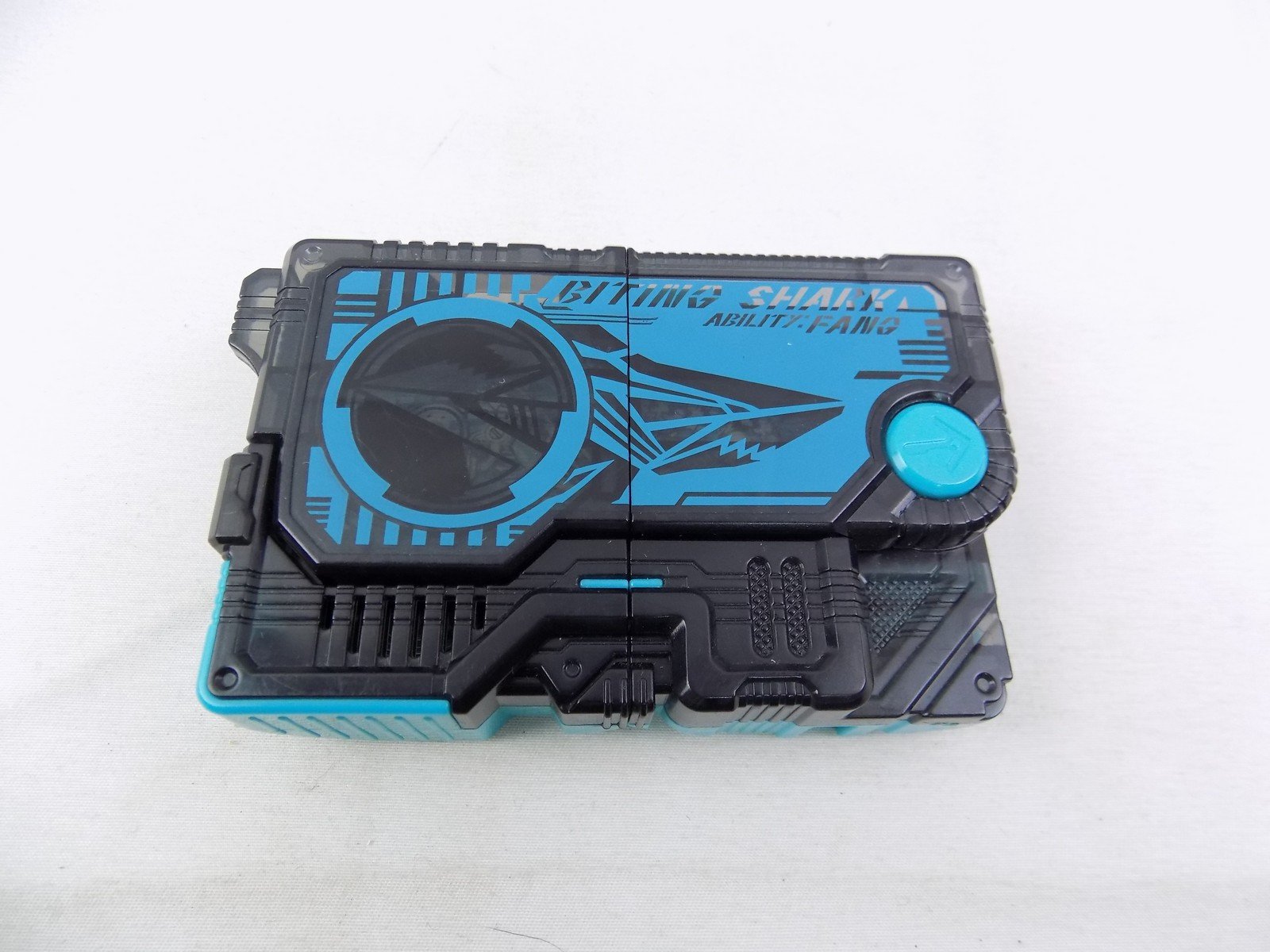 Like New Bandai Kamen Rider Zero One Biting Shark Progrise Key ...