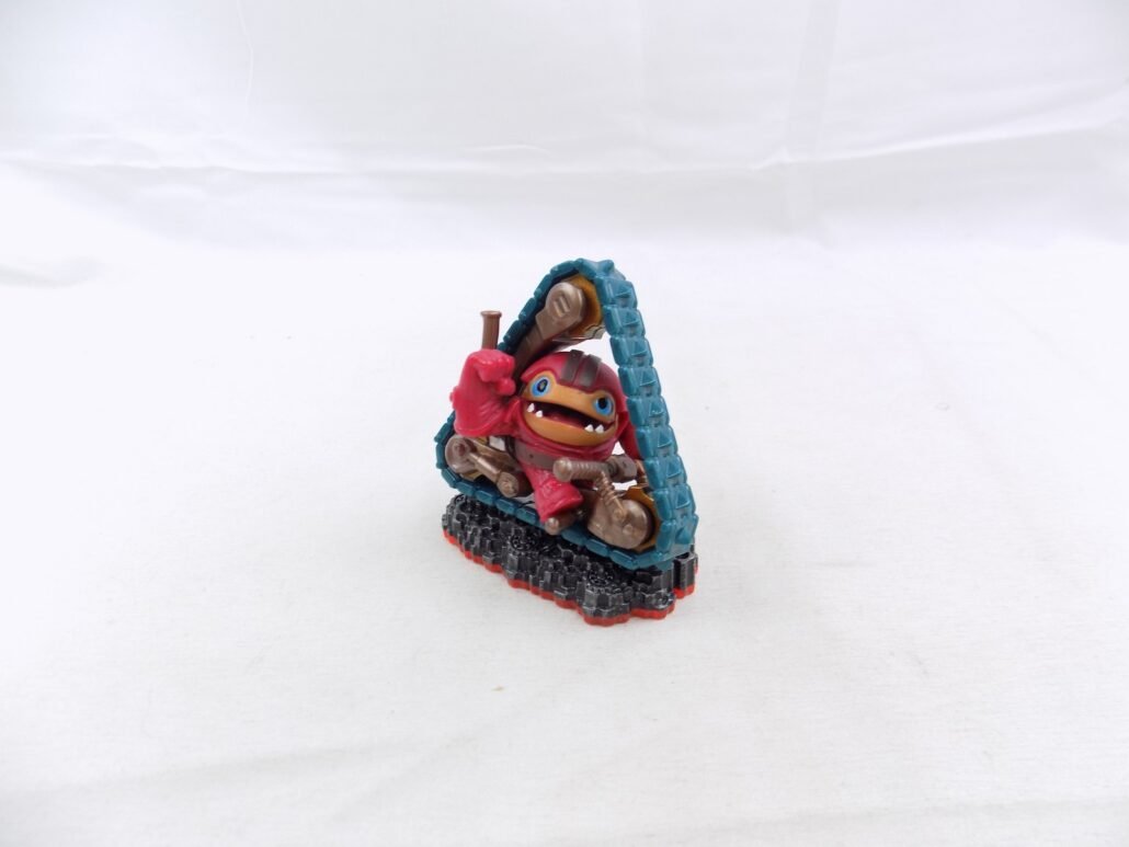 Skylanders Trap Team Tread Head Figure - Starboard Games